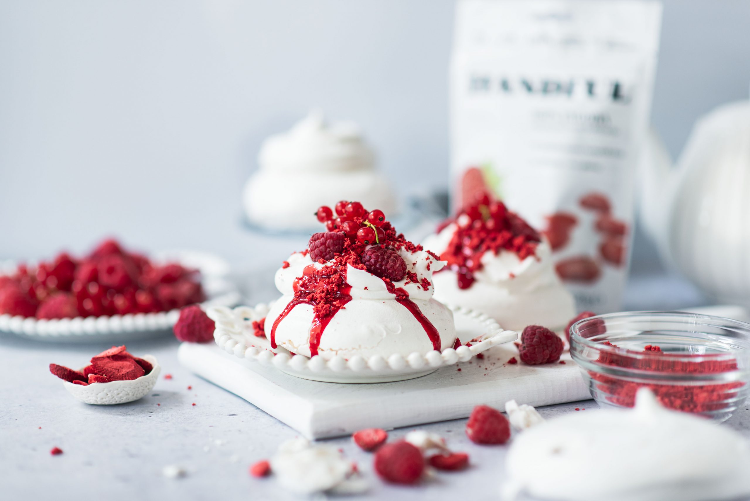 Mini Pavlove with Handfull strawberry dressing – Handful – Van Drunen ...